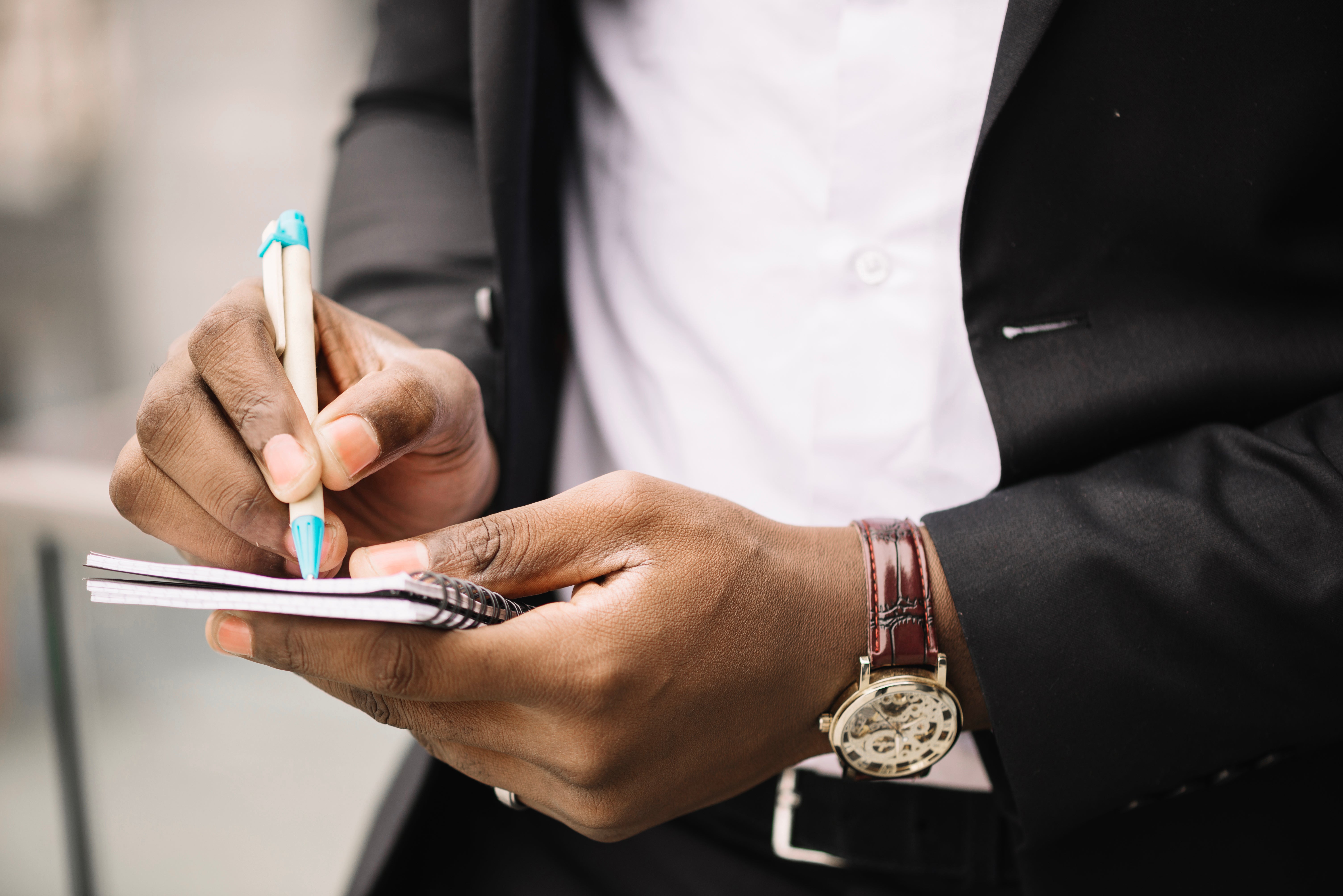 How to Choose the Best Pen for Your Professional Needs – Take Note Pens ...